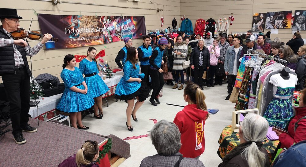 A Very Indigenous Holiday Market