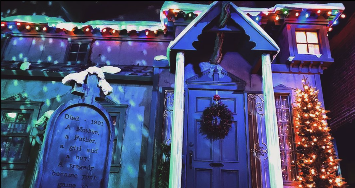 Haunted Manor: Mini-Golf & Ping Pong Lounge